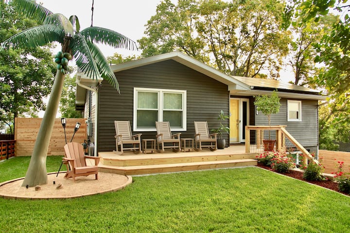 B-town Oasis | Sleeps 6 Private Outdoor Space View - United States