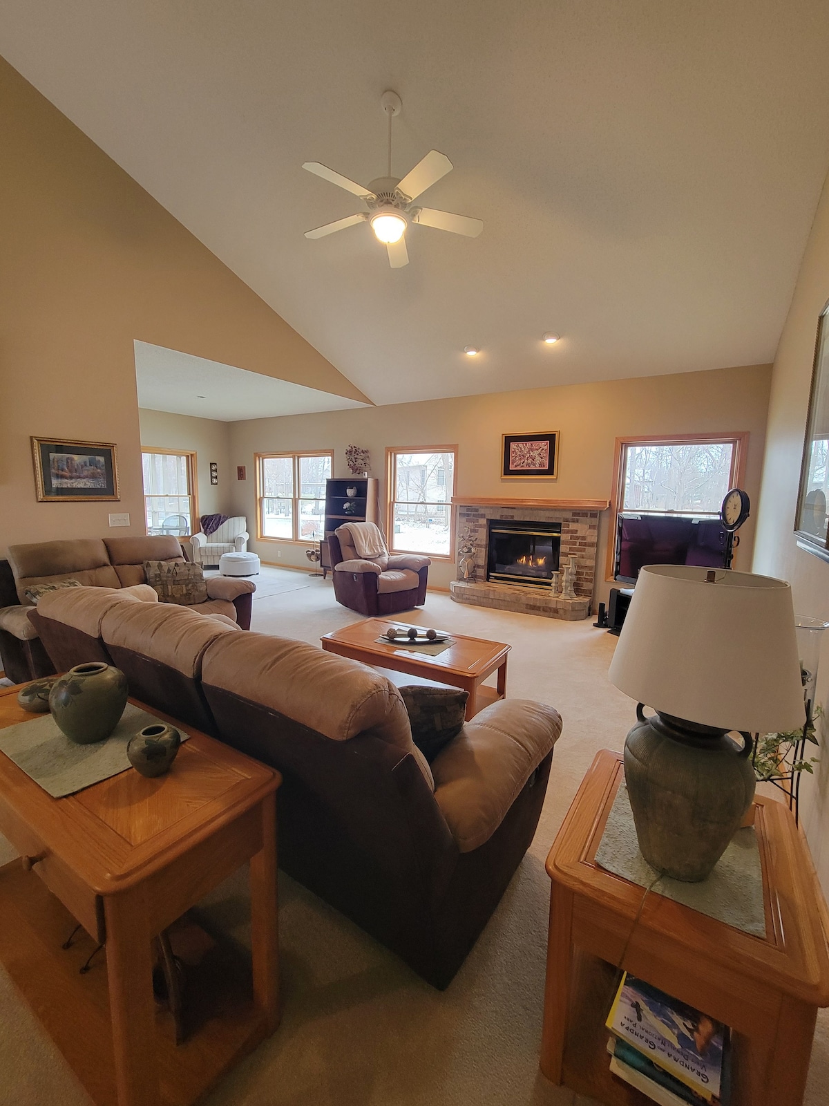 Maison confortable avec divertissement familial NE CR/Robins - Maisons ...