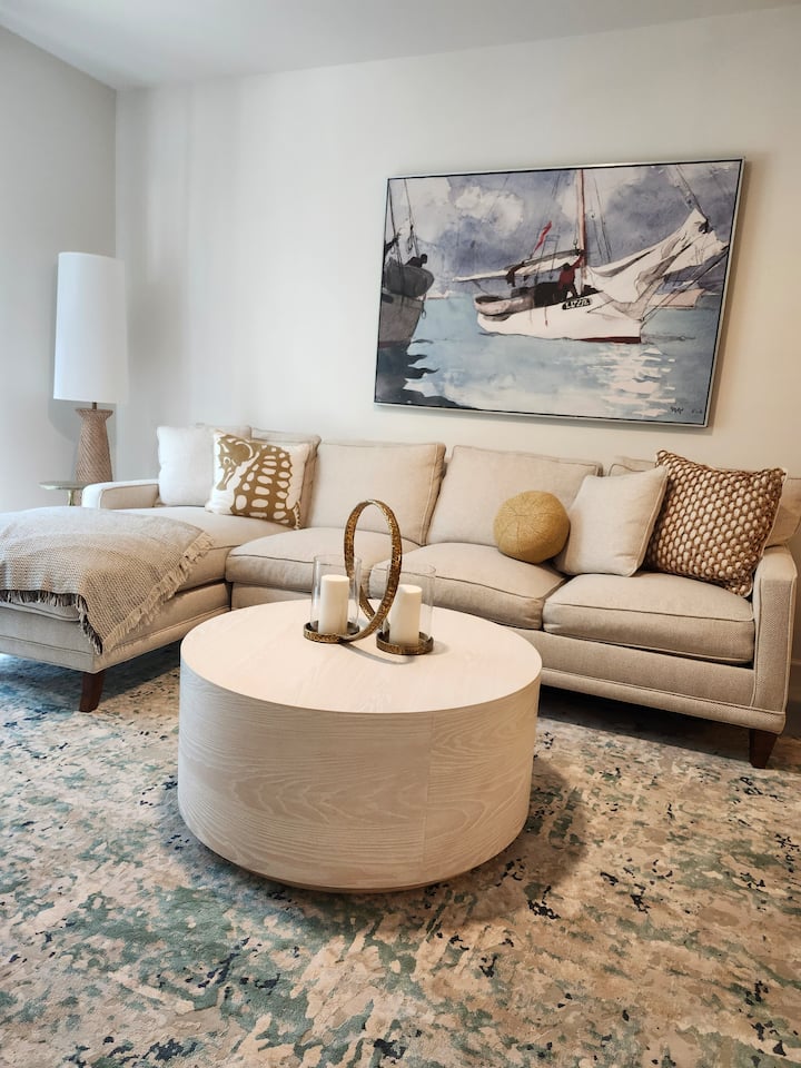 City Place / Rosemary Square Upscale Condo - West Palm Beach, FL