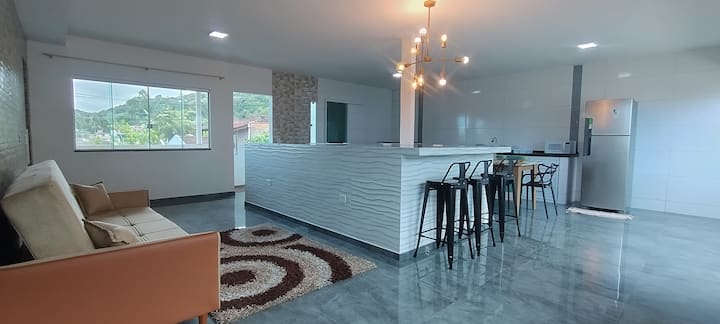 Apto Central, Ar Cond,  Wi-fi, 1 Suíte, 900m Praia - Matinhos