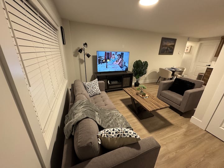 Cozy 2-bed Apt At Pearl View Estates Off Kenmount. - Paradise