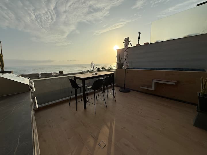 Soñada Casa De Playa Frente Al Mar - Lima