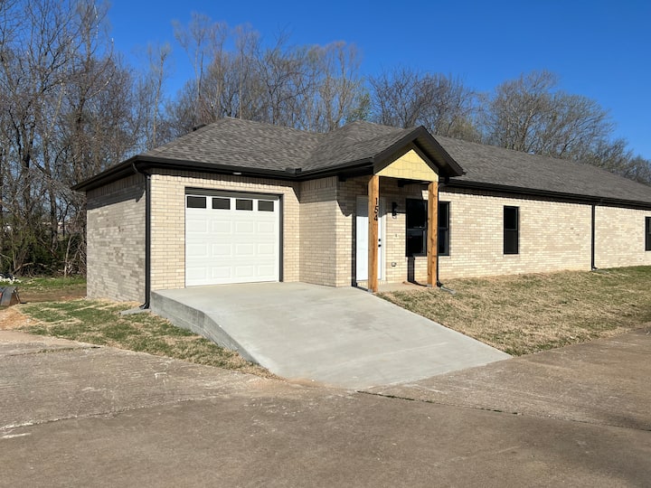 Cozy Corner Duplex - Fayetteville, AR