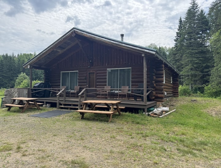 Le Billot Par Escales Nature - Chalet De Bois Rond - Baie-Saint-Paul, QC