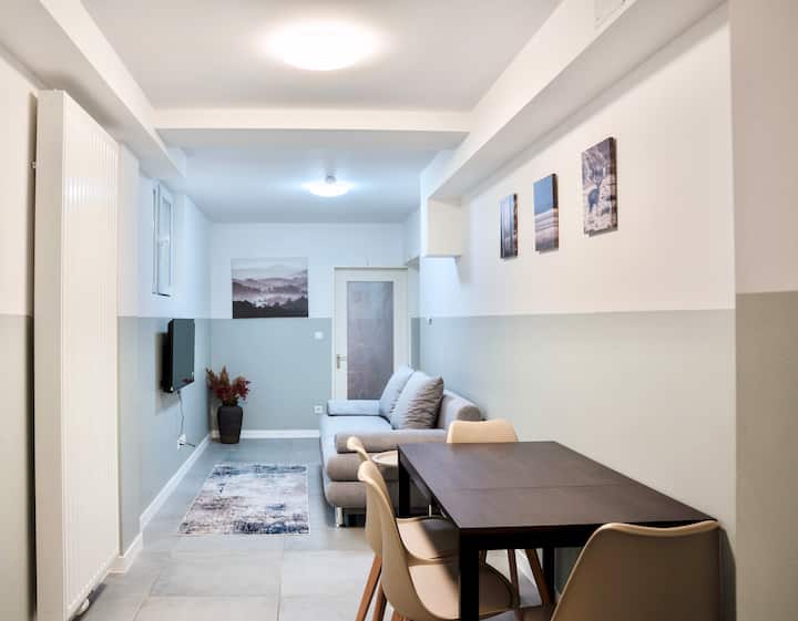 Zentrale Wohnung Mit 2 Schlafzimmern In Hamburg -