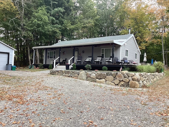 Circle “B”lake House Get Away. - Gilford, NH