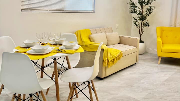 Airport Pickup | 3ppl | Top Location | Parking - Las Vegas, NV