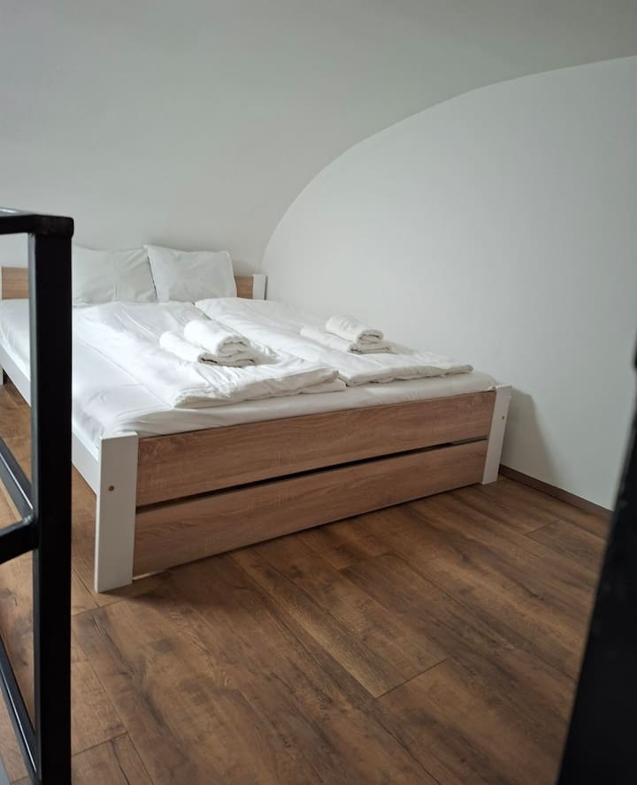 Shani Apartman Parking | Christmas Market 10min - Budapest