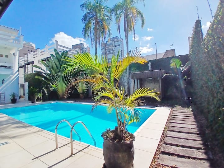 Próximo A Praia + Piscina E Café Da Manhã - Guarujá