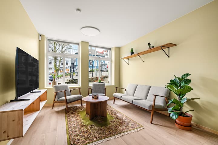 Scandinavian Design In Authentic Nordnes - Bergen