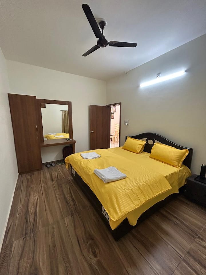 Dreamzvilla 3 Bedrooms With 3 Washrooms & Kitchen - Bhuj