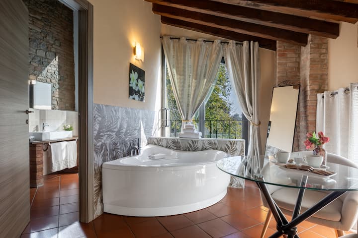 Dmora Retreat - Camera Prestige Matrimoniale - Parma