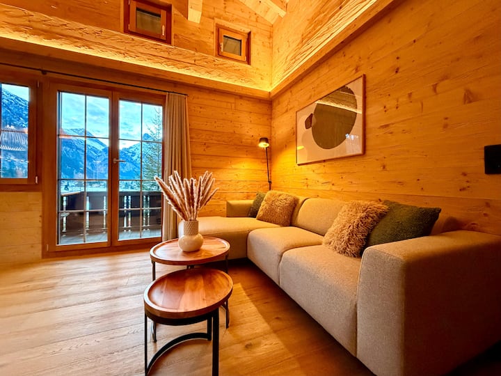 Chalet Spatz Loft | Cozy Retreat With Shared Sauna - Kandersteg