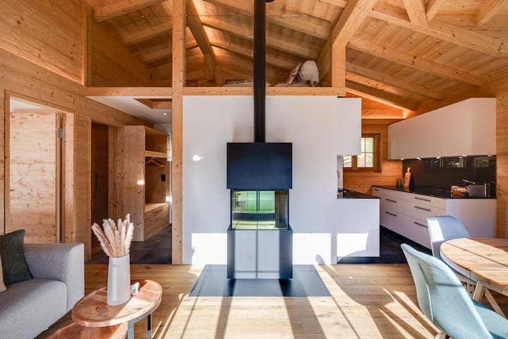 Chalet Spatz Loft | Cozy Retreat With Shared Sauna - Kandersteg