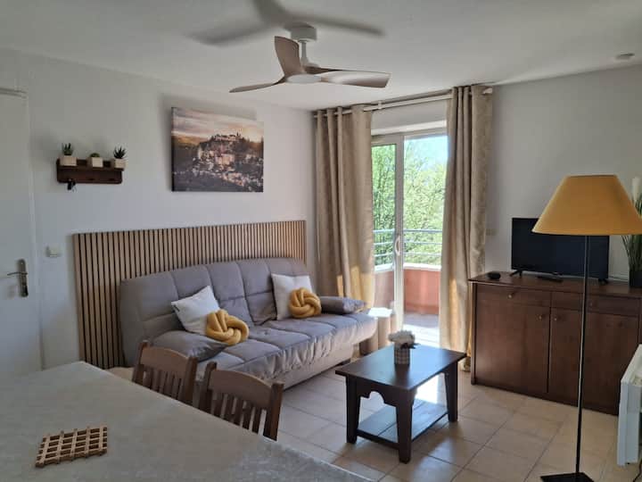 Entre Vignes Et Rivière - Charmant T3 Avec Piscine - Puy-l'Évêque