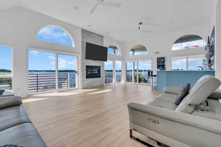 Luxury Waterfront Villa • Heated Pool + Dock - Highlands, NJ