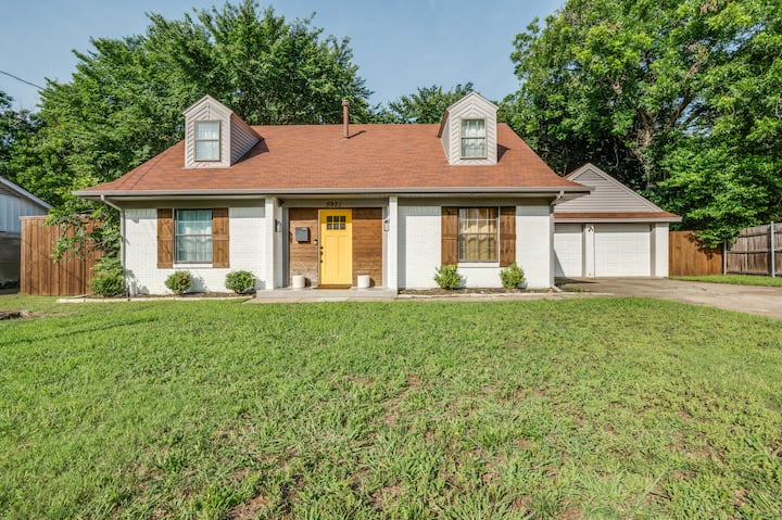 A Dallas Gem - DeSoto, TX