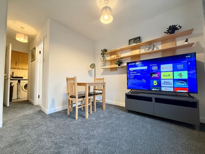 Warm & Welcoming Private Flat: Home Away From Home - Reading