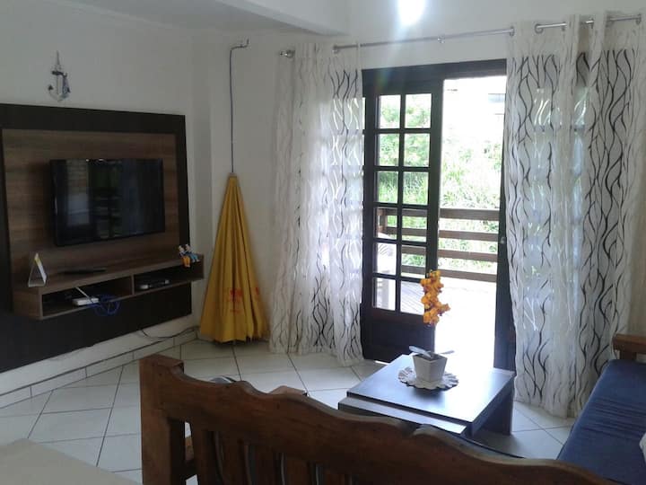 Sobrado | Praia De Bombas A 300m - Bombinhas