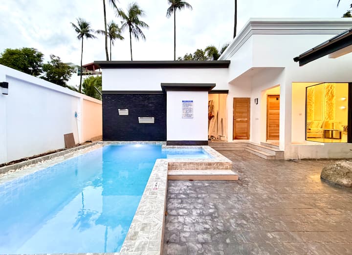 The Charming 3 Bedroom Pool Villa - Phuket