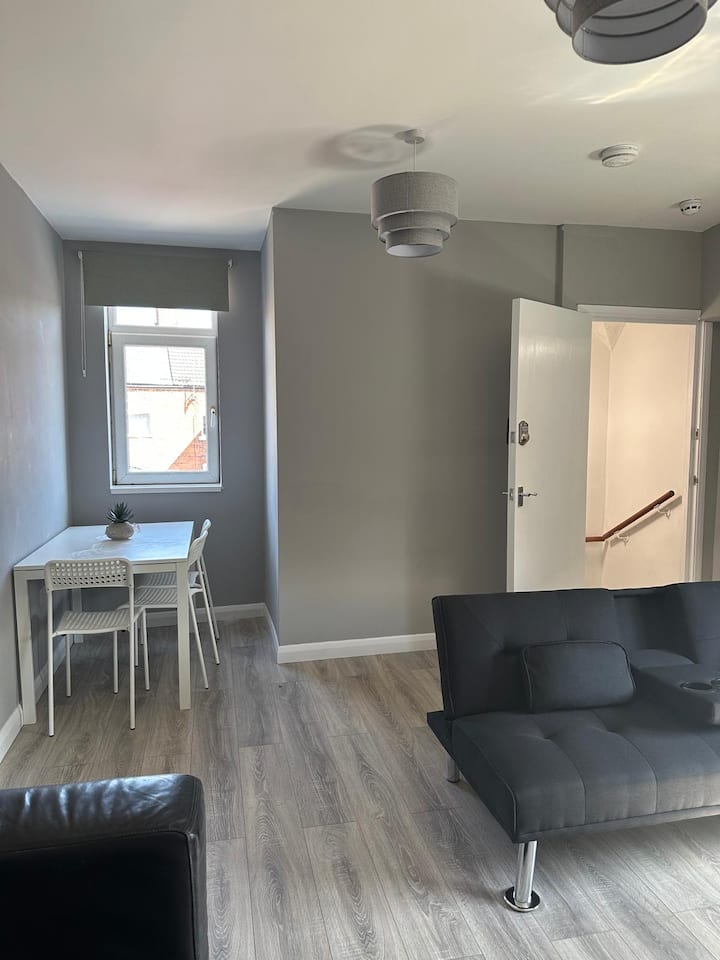 Stadium Apart - Free Wi-fi & Parking. - Nantwich