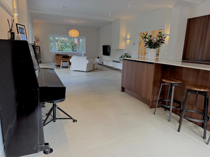 Groot En Luxe Familiehuis In Hartje Hilversum - Bussum
