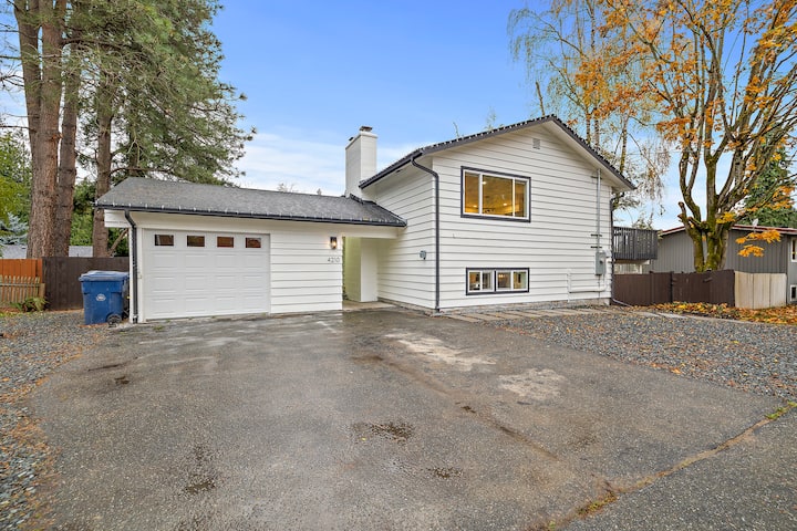 Spacious Remodeled | Upper-level Home In Lynnwood - Lynnwood, WA
