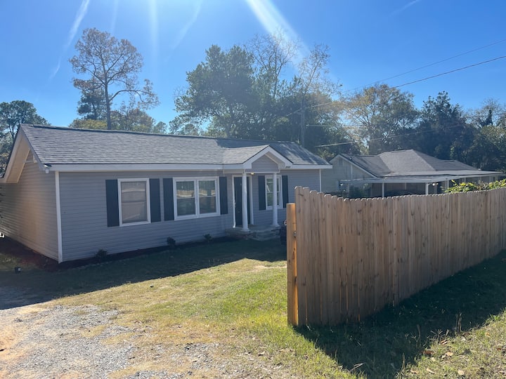 Great Family Gathering Spot Next To Golf Course - Macon, GA