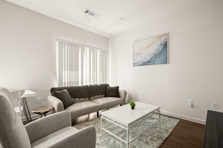 Cozy Loft ~ Domain/q2 Stadium ~ Pool/gym Parking - Pflugerville, TX