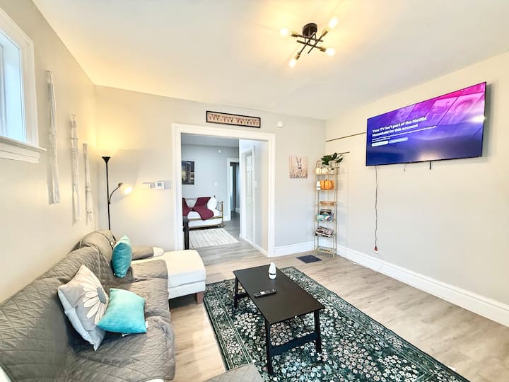 3br Home+game Room·12min Walk To Niagara Falls - Niagara Falls, NY
