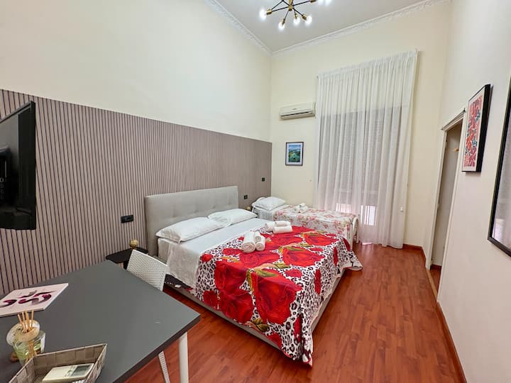 Platform 9 Partenope, Stazione Di Napoli Centrale - Ercolano