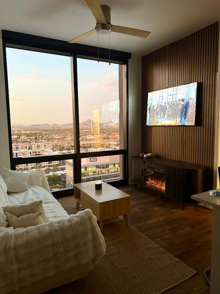 Downtown Phoenix High Rise Apartment - Phoenix, AZ