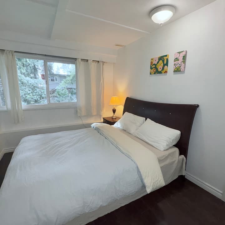Spacious Private Space North Vancouver - North Vancouver
