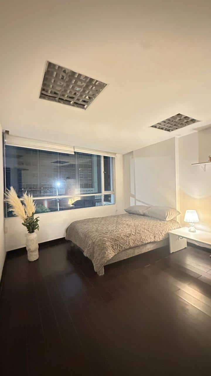 Acogedor Departamento, Con Ubicación Estratégica - Quito