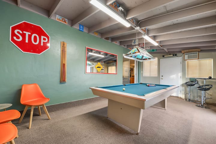 Private Entrance Near Ski Resorts With Pool Table - Cottonwood Heights, UT