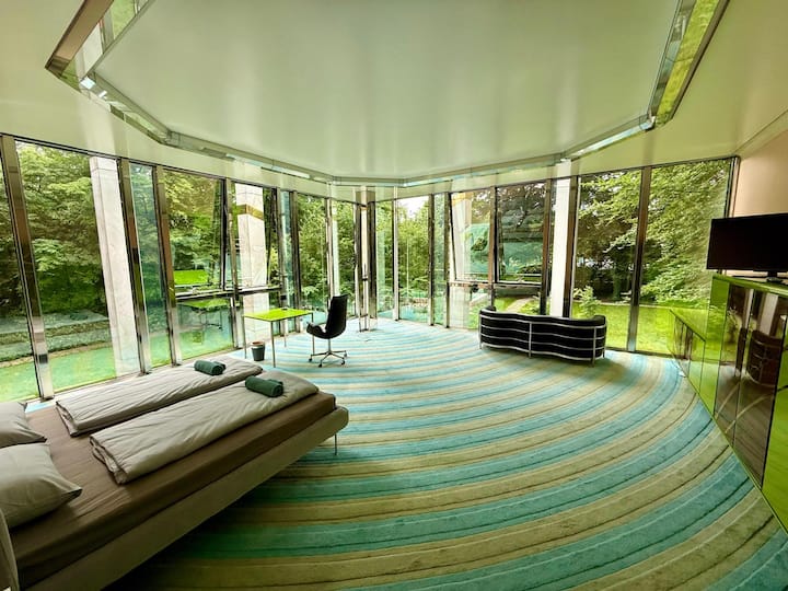 Villa Von Blofeld, 800qm - München