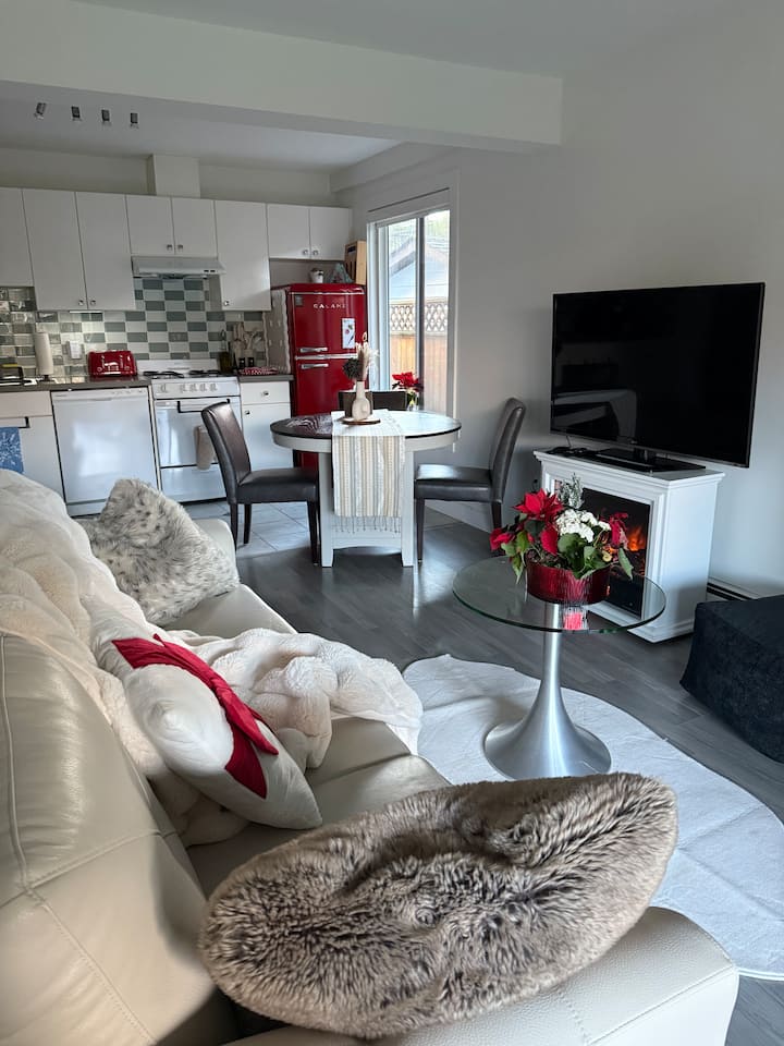 Walnut Grove - Enjoy Your Home Away From Home! - Langley