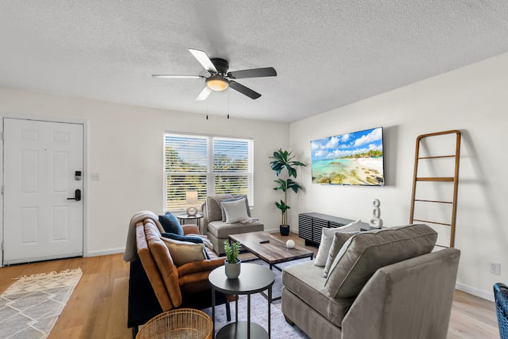 3 Bed 2 Bath, Laundry In-unit, Private Entire Home - Spartanburg, SC