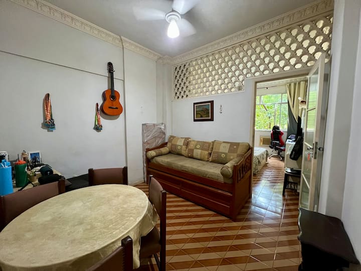 Apartamento Em Copacabana, Posto 6, 300m Da Areia - Ipanema