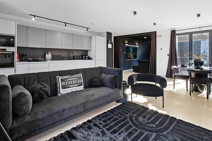 The Black Box-wyndale Signature Stays - Birmingham