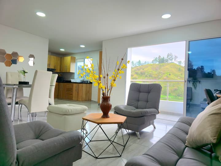 Hermosa Casa Guatape Cerca Malecón /Linda Vista - Guatapé