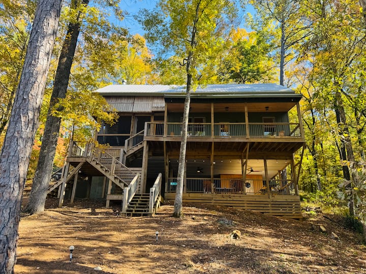 Charming Waterfront House On Yates Lake. - Lake Martin, AL