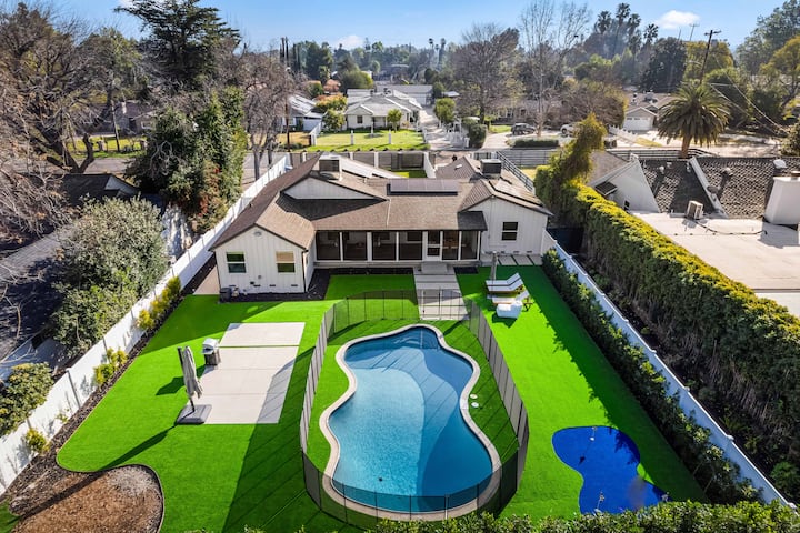 The Nest At Woodland Hills - Reseda - Los Angeles