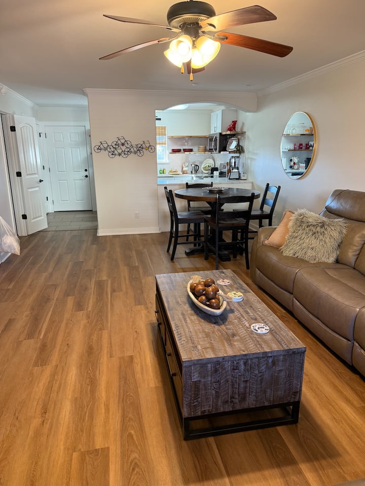 Cozy Condo - Springdale, AR