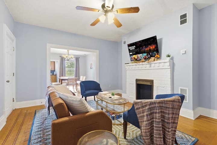 Cozy And Charming 2br Apartment In Pittsburgh! - Pittsburgh, PA