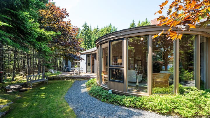 Stylish Coastal Home With Water Views & Hot Tub - Bar Harbor, ME