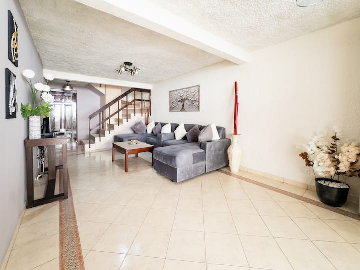 Comfy Townhouse Dordelly @Escalon+ac+wifi - San Salvador