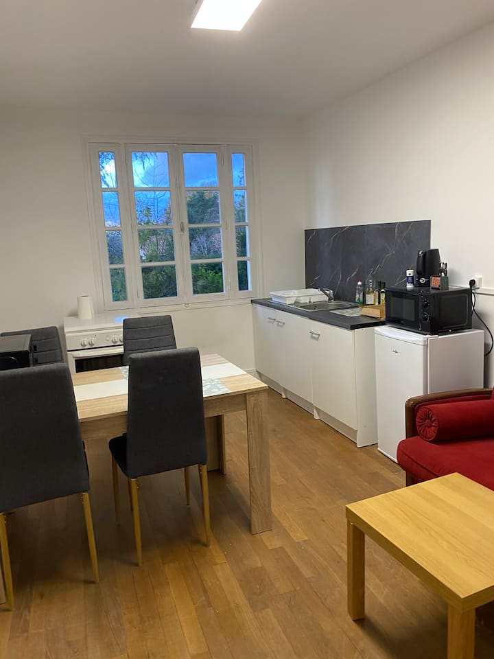 Location Appartement 2 Chambres 3 Couchages - La Souterraine