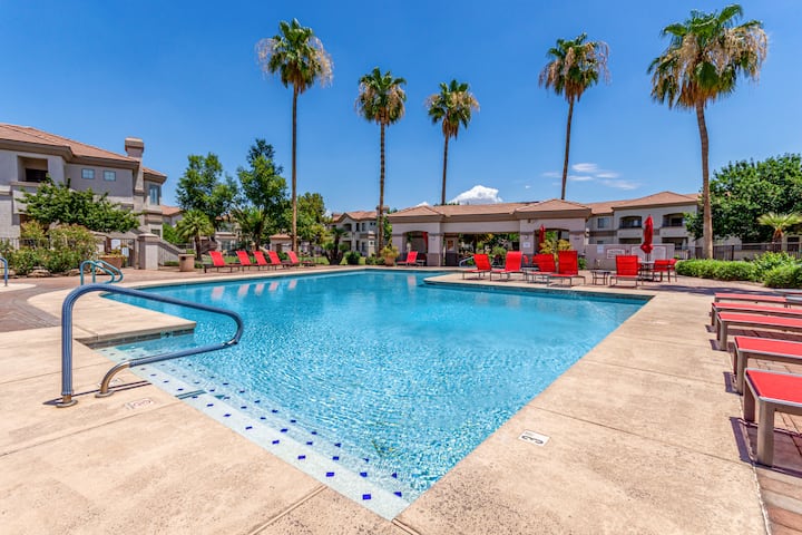 2 Bedroom Abode Resort With Heated Pool Garage Gym - Gilbert, AZ