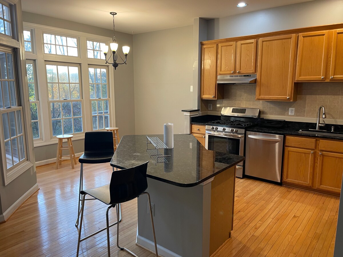 4BR con terraza, cocina moderna y excelente ubicación. - Casas en renta ...
